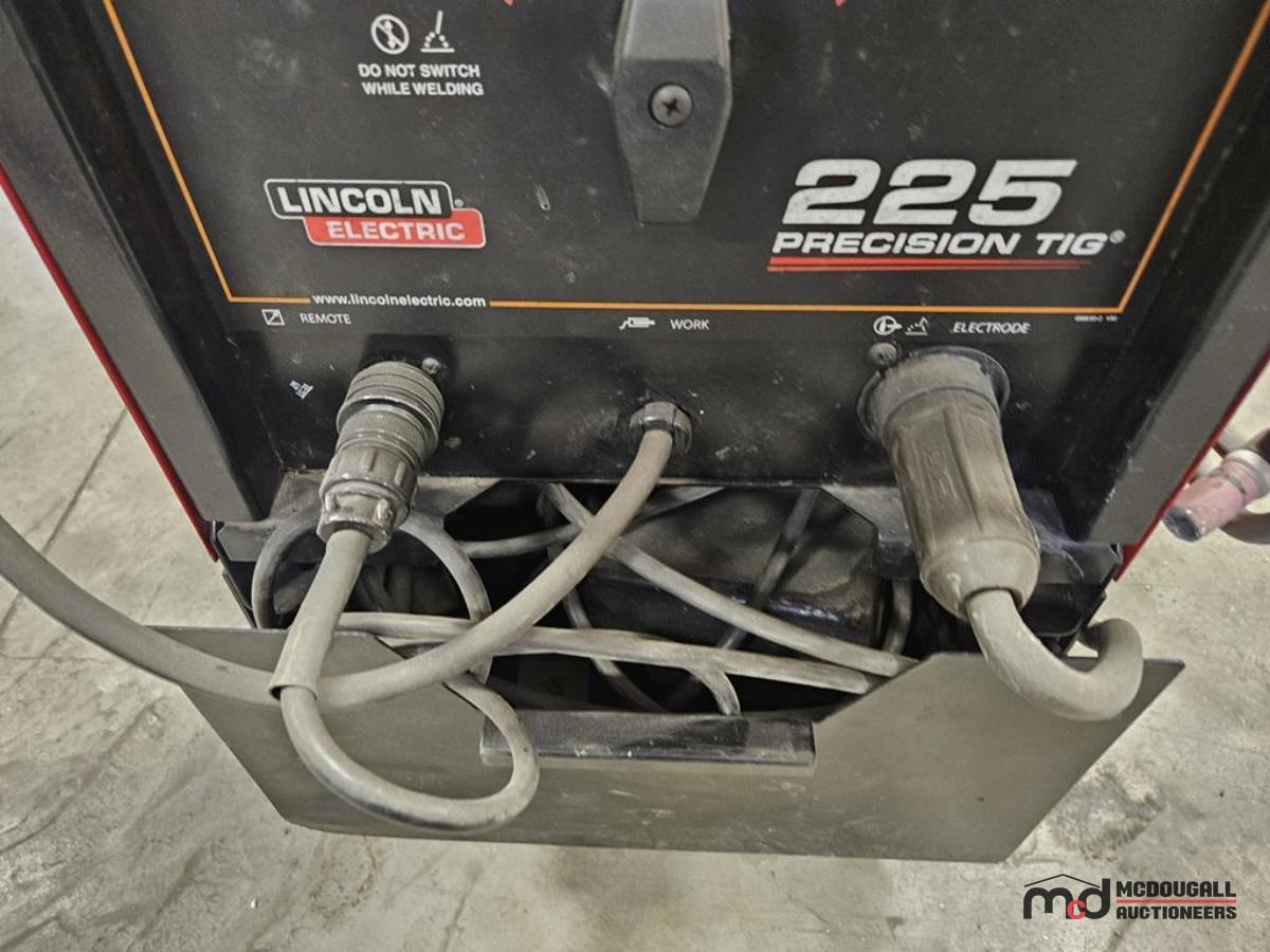 Lincoln Electric Precision Tig 225 Welder